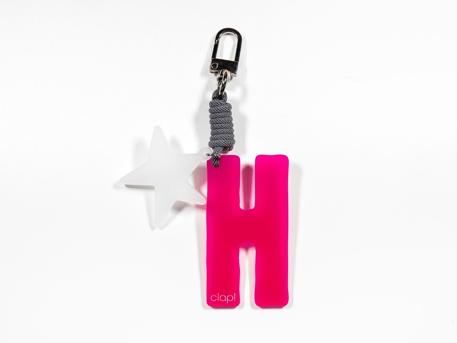Charm clap!® Letra H